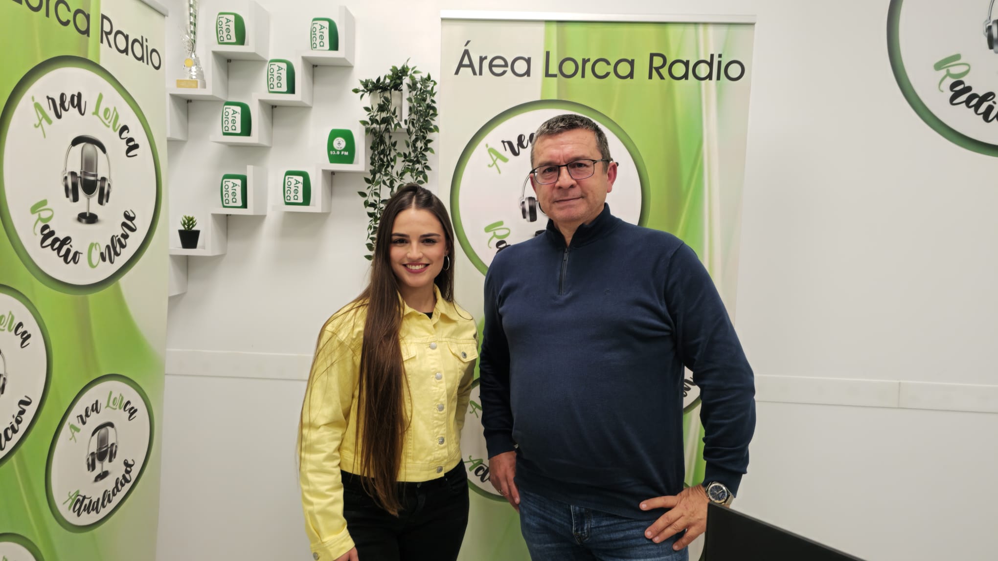 Rocío Reverte presenta en Área Lorca Radio su segundo jingle "Mía, mía ...